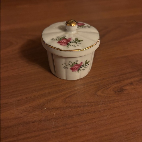 Office | Vintage Lefton Gold Porcelain Postage Stamp Dispenser | Poshmark